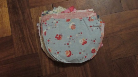 Batty for Bunting! | An easy tutorial for making a gorgeous garland!